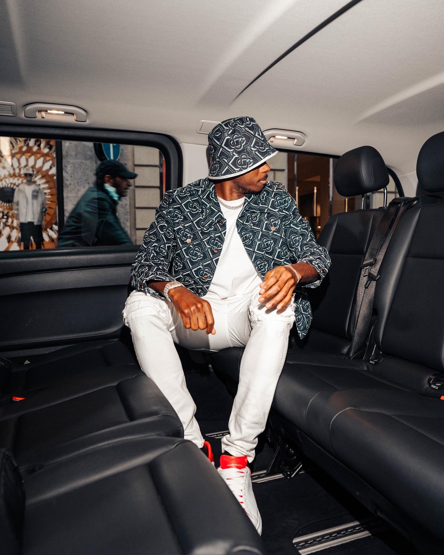 Victor Osimhen shares pictures in designer outfit with tweet showing ...